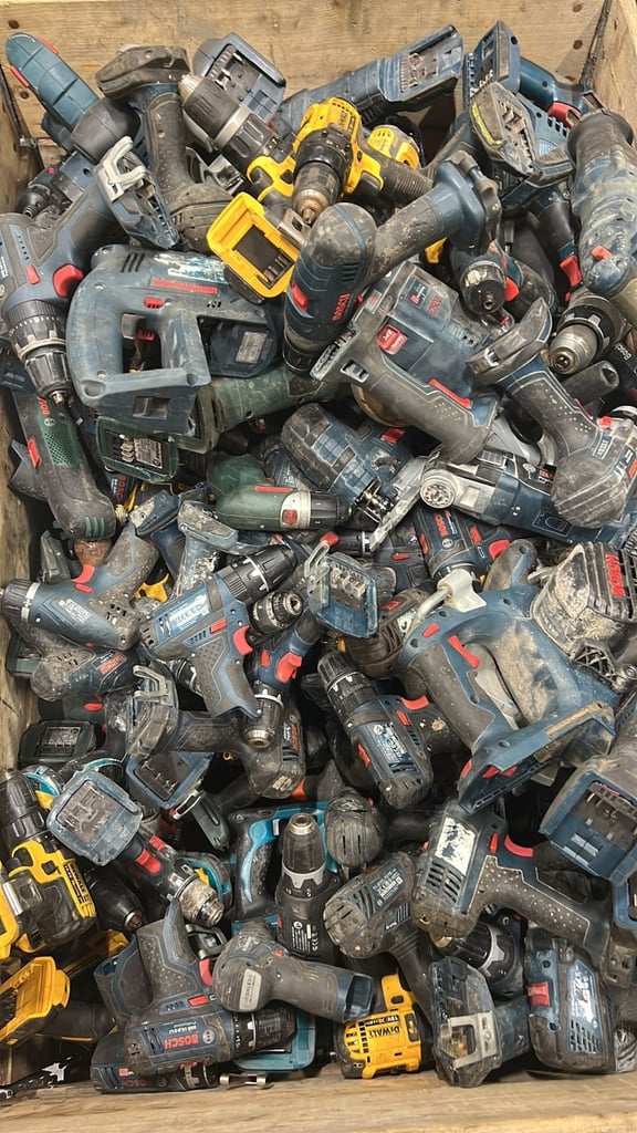 Job Lot of Mixed Power Tools – From £3/kg – Dewalt, Makita, Milwaukee ...