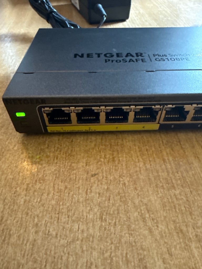 Netgear ProSafe GS108PE V3 Plus 8-Port Gigabit Switch with 4-Port PoE ...