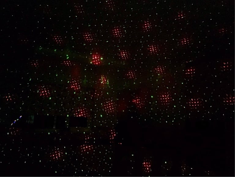 NEW Dancing Stars Laser amazing red & green moving laser light display ...