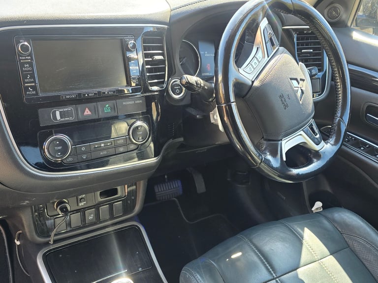 Mitsubishi, OUTLANDER, Estate, 2016, Other, 1998 (cc), 5 doors | in Chinnor, Oxfordshire | Gumtree