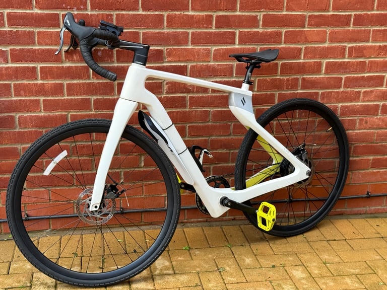E-bike concept Superstrata 3D printed carbon fibre 11 speed | in ...