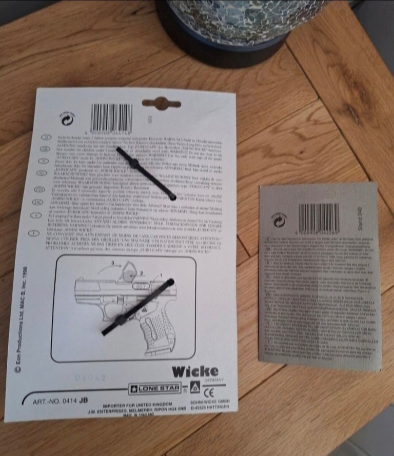 James Bond p99 toy cap gun pistol with 1200 007 wicke paper caps new ...