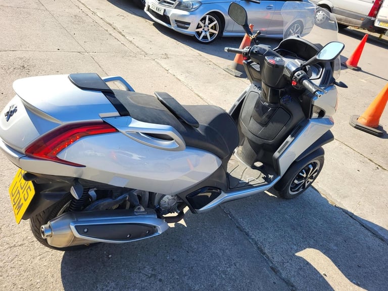 2015 15 PEUGEOT METROPOLIS 400 THREE WHEELER TRICYCLE TRIKE MP3 ...