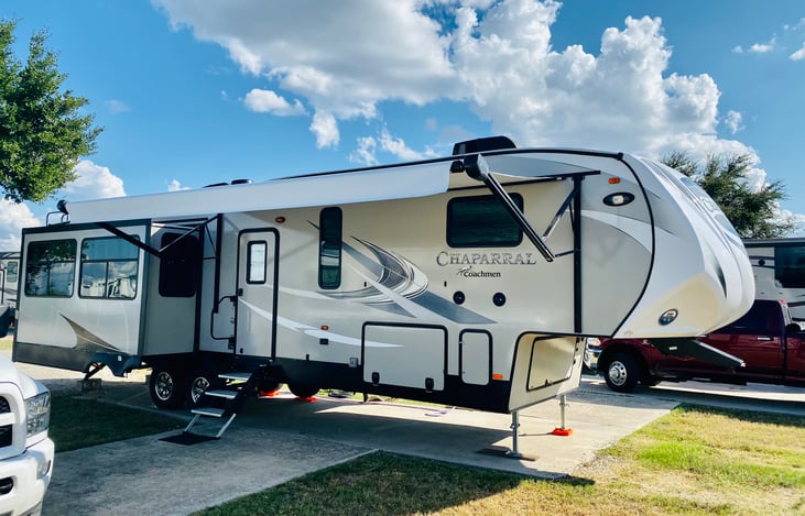 39.0 Chaparral 360IBL Fifth Wheel | RVshare
