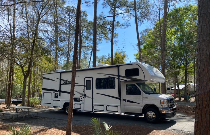 Fully Loaded 2023 Family Friendly, Class C, 32' RV | RVshare