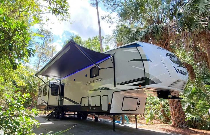 43 feet of good times #sizematers | RVshare
