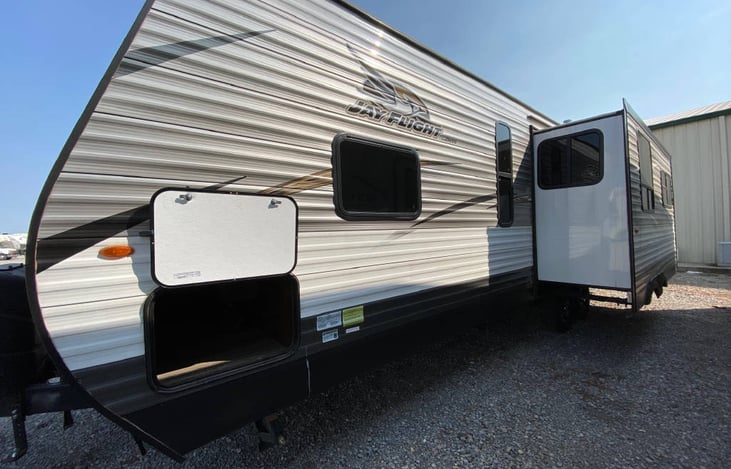2018 Jayco 28 ft rear Lounge super slide spacious trailer | RVshare
