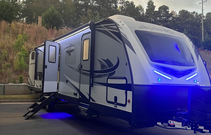 2020 White Hawk 31BH | RVshare