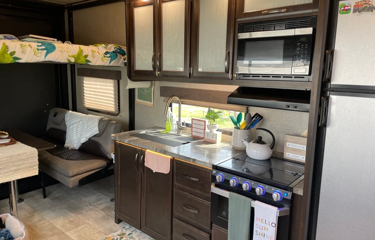 Cute and Cozy little Luxe camper | RVshare