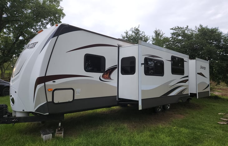 2013 Sprinter 311BHS | RVshare