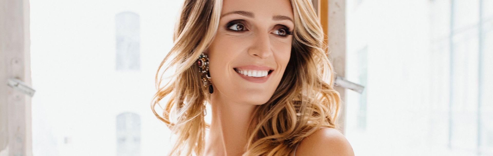 Kate Lindeman - Book This Act - Stage Act®