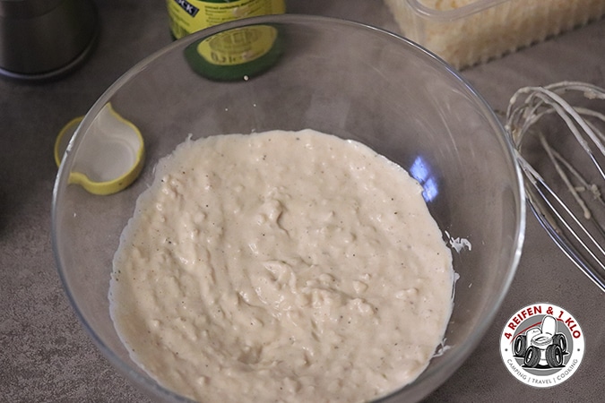 Caesar-Dressing | Salatsoßen selber machen | 4 Reifen & 1 Klo Food-Blog