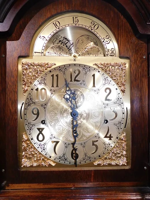 610-256 THE BLOOMSBURY. SOLD - Clocks by Christopher