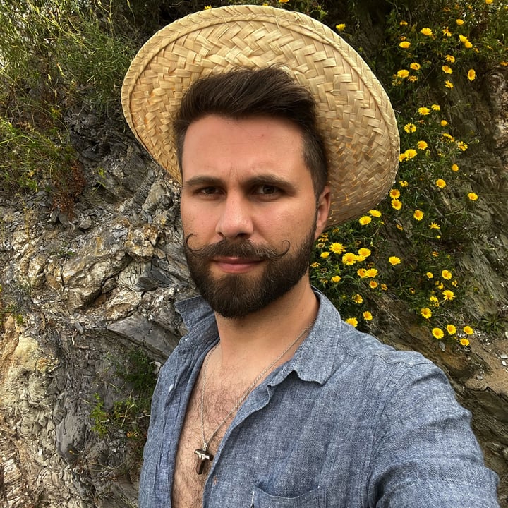 Diego Rojo 🏳️‍🌈 (@totanero) | abillion