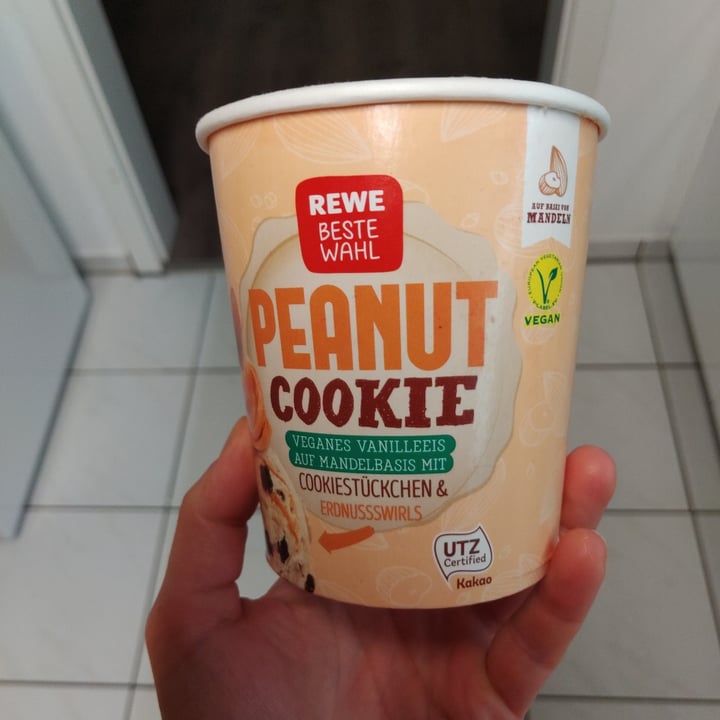 REWE Beste Wahl Peanut Cookie Eis Review | abillion