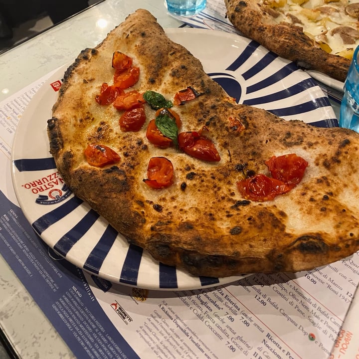Gino Sorbillo Isola Calzone Vesuvio Reviews | abillion