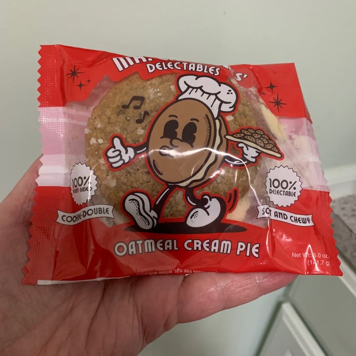 Mr. Crumble’s Oatmeal Cream Pie Review | abillion