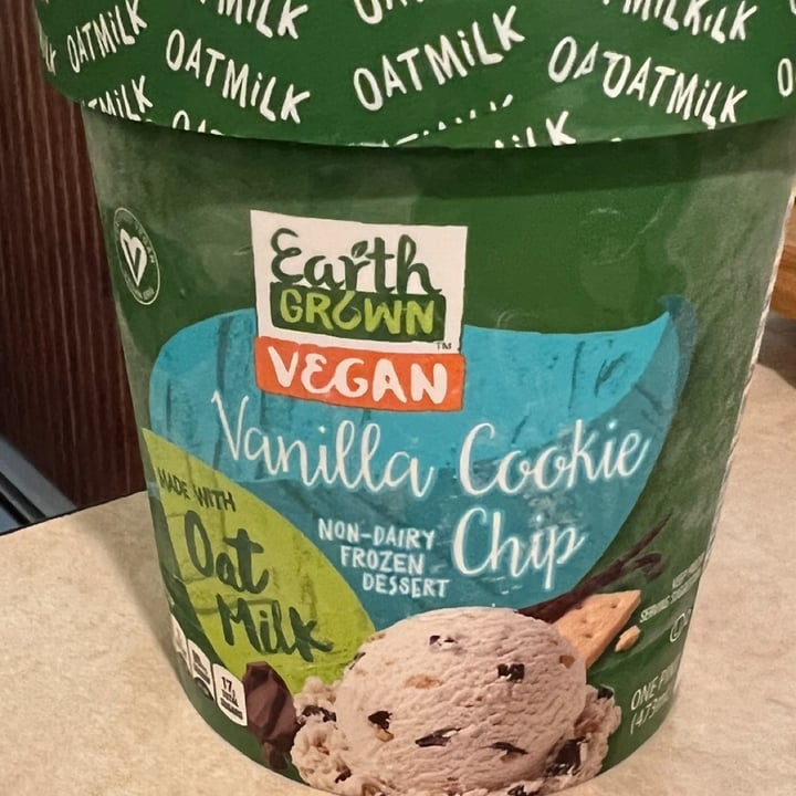 ALDI vanilla cookie chip ice cream Review | abillion