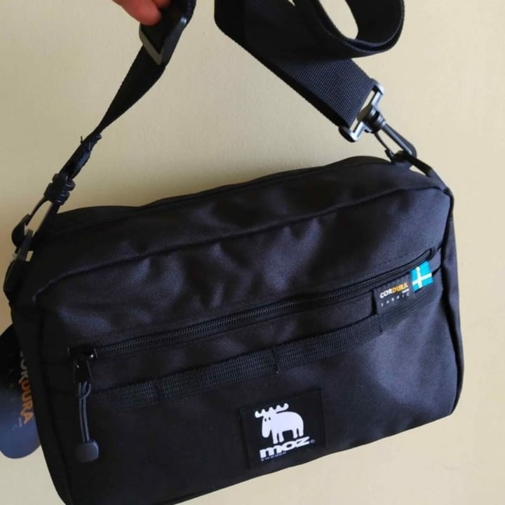 Moz Crossbody Bag Review | abillion