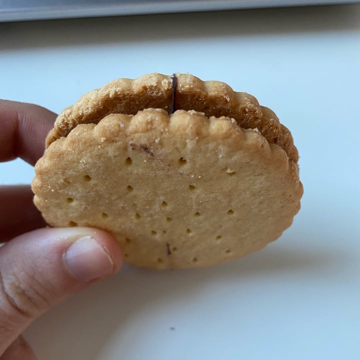 Veganz Doppelkeks Original (Biscuit Sandwiches) Review | abillion