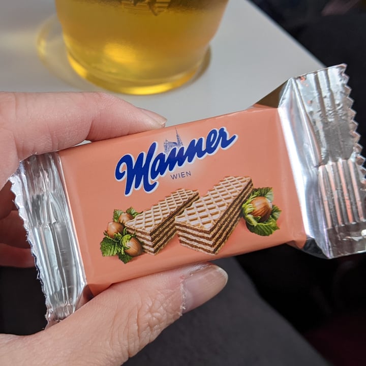 Manner Hazelnut Wafer Cookies Review | abillion