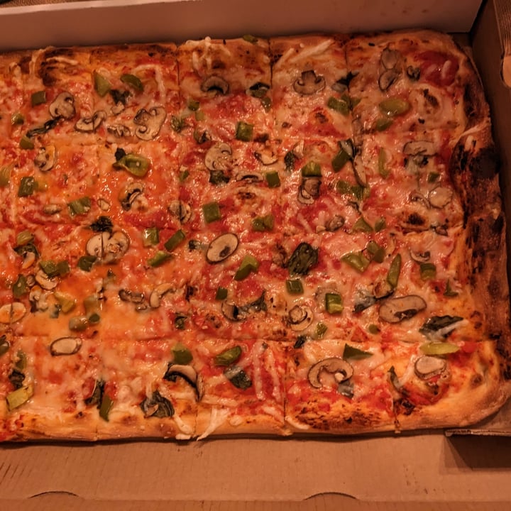 Pizzaiolo - The Pizza Maker's Pizza Custom Party Pizza Reviews | abillion