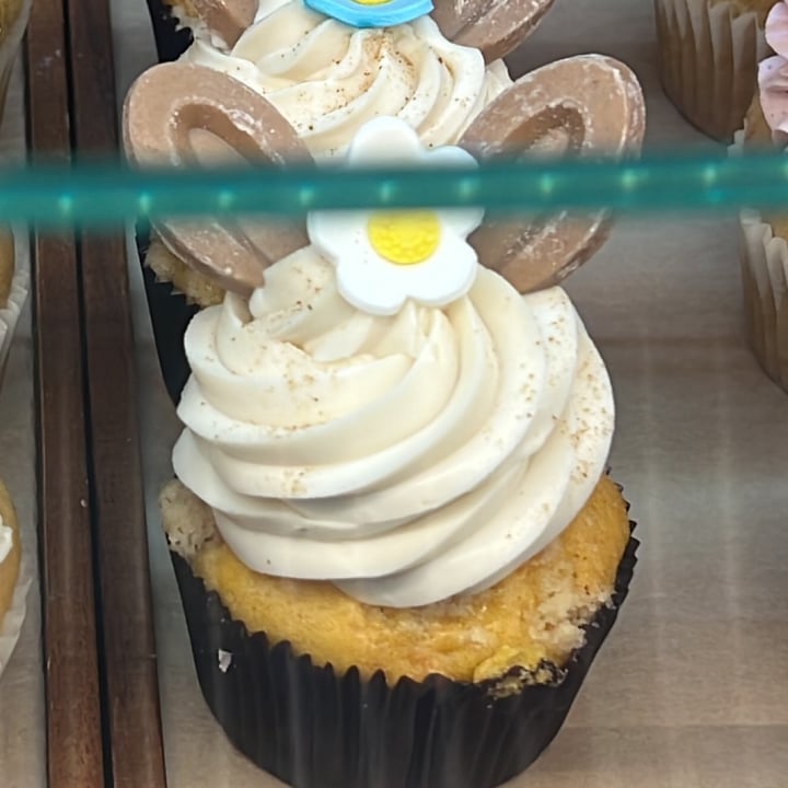 Tauer Bakery Torino, Italy Carrot cake Review | abillion