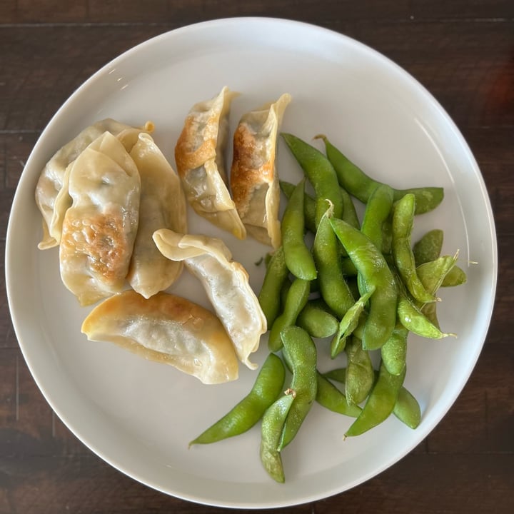 Trader Joe's Thai Vegetable Gyoza Review | abillion