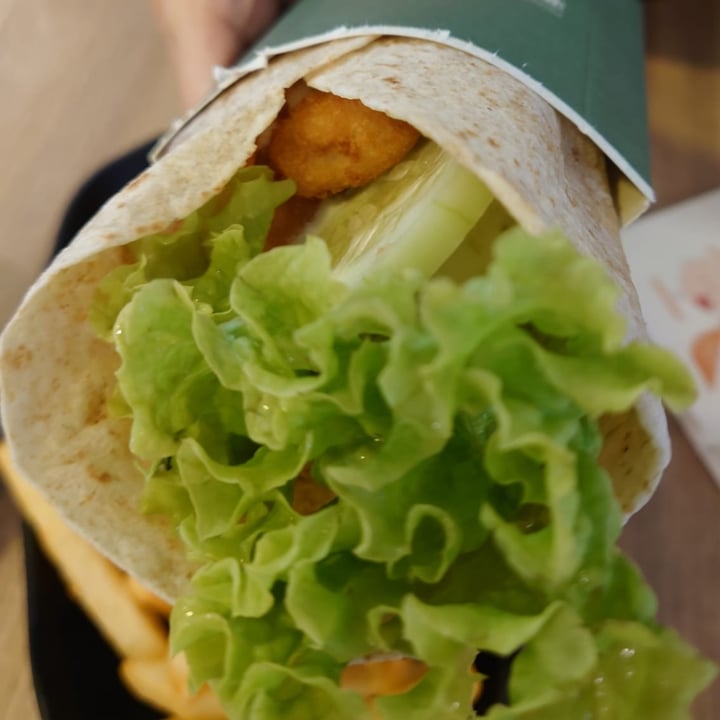 GreenDot - NEX Serangoon, Singapore Crunchy Fillet Wrap Review | abillion