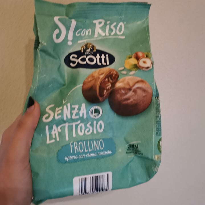 Riso Scotti Biscotti frollini ripieni di crema alla nocciola Review ...