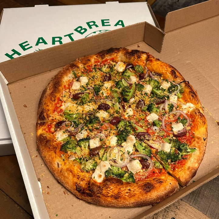 Heartbreakers Pizza Ottawa, Canada Vegan 2.0 Review | abillion