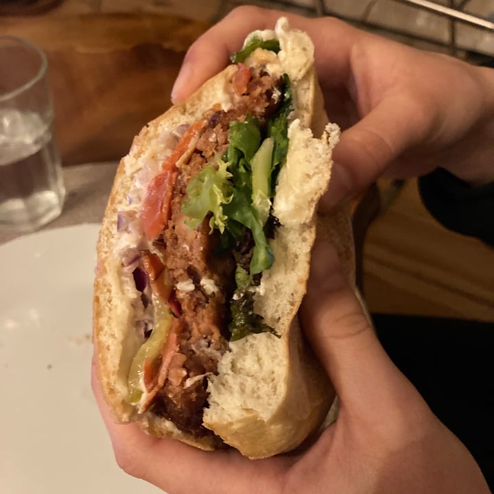 Swing Kitchen Mitte, Berlin, Germany bacon burger Review | abillion