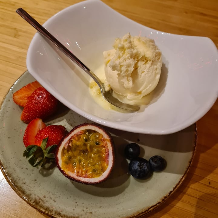 Ichi-E Amsterdam-Zuidoost, Amsterdam, Netherlands Passievrucht sorbet ...