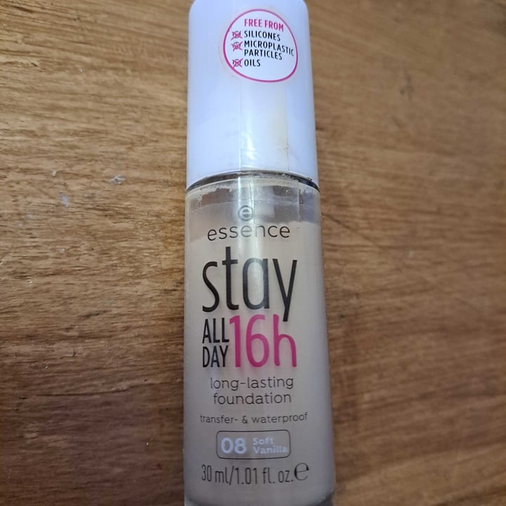 Essence stay all day 16h long-lasting foundation 08 soft vanilla Review ...