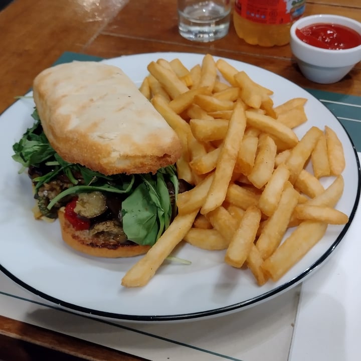 Dandy Saavedra II Saavedra, Argentina vegan sandwich Review | abillion