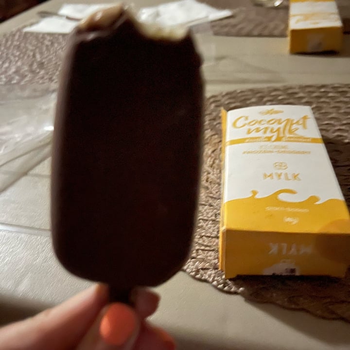 Coconut mylk Vanilla Flavored Magnum Review | abillion