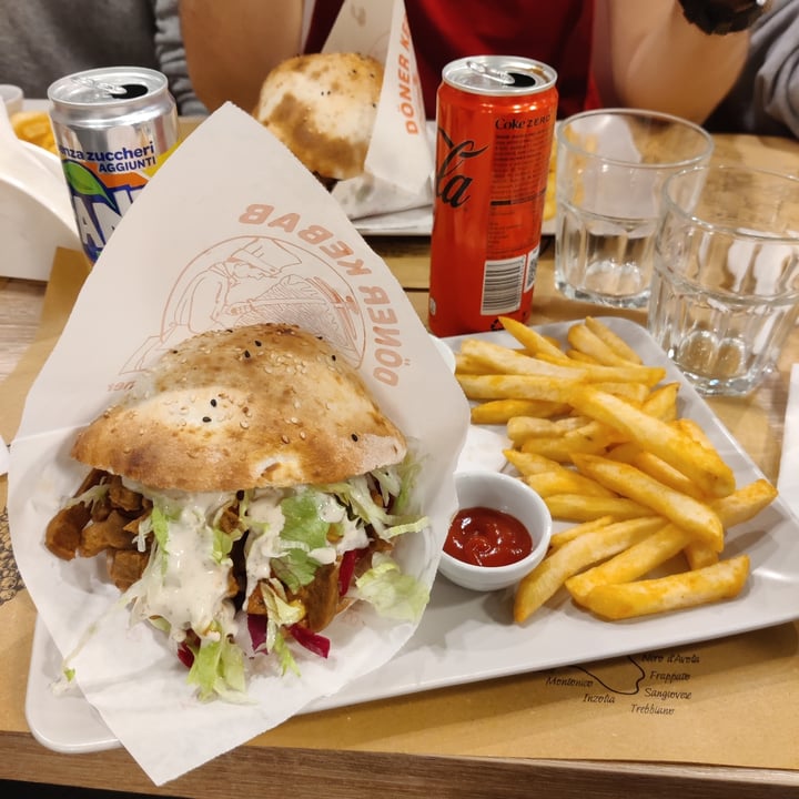 Pizzeria-Kebab Monte Ararat (Vegano / Vegetariano) Varese, Italy Panino ...