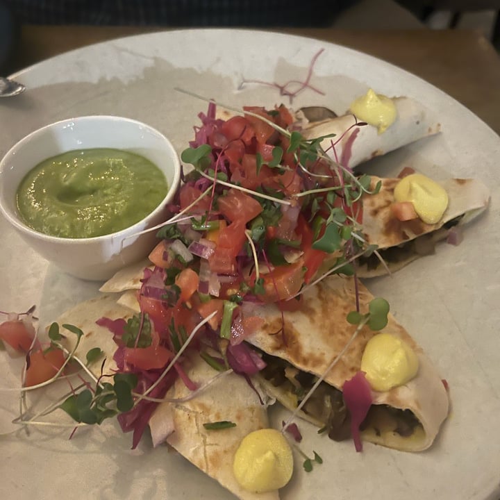 Bar Verde Manhattan, New York, United States Grilled Quesadilla Review ...