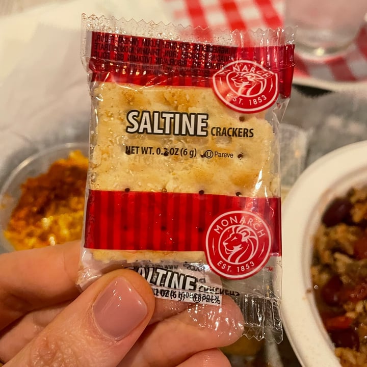 Monarch Saltine Crackers Review | abillion