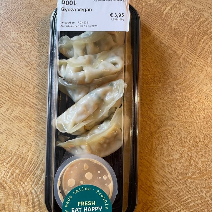 EatHappy Gyoza Vegan Review | abillion