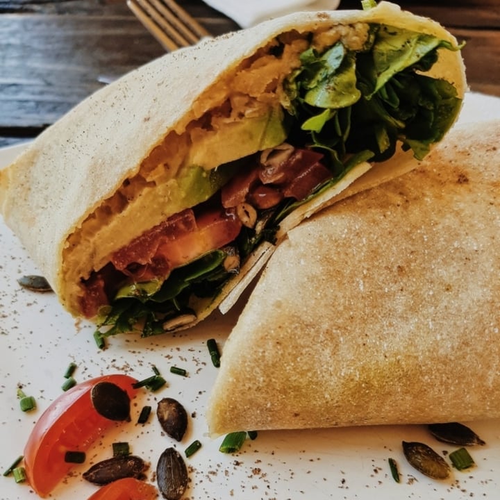 Dolce Bakery Cape Town, South Africa Smash Wrap Review | abillion