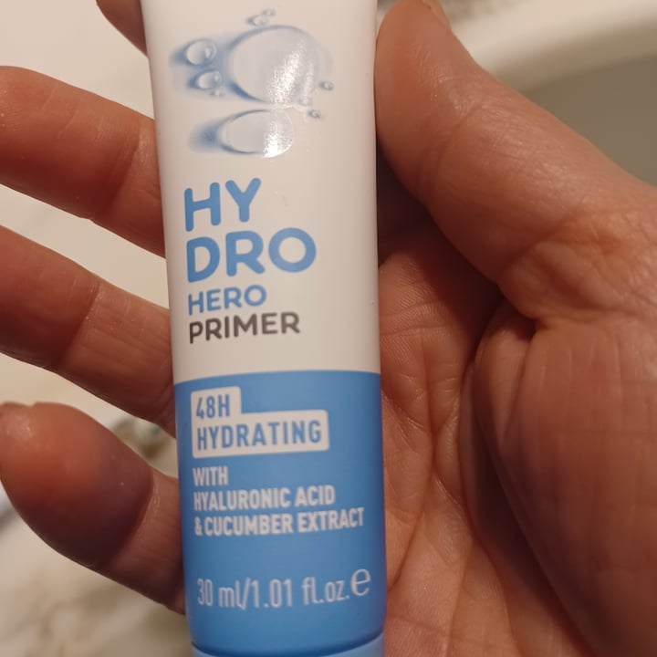 Essence Hydro hero primer Review | abillion