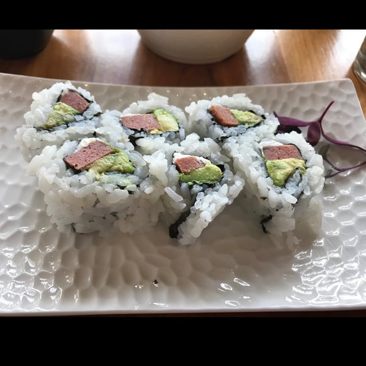 Mikuni - Davis Davis, United States Philadelphia roll Review | abillion