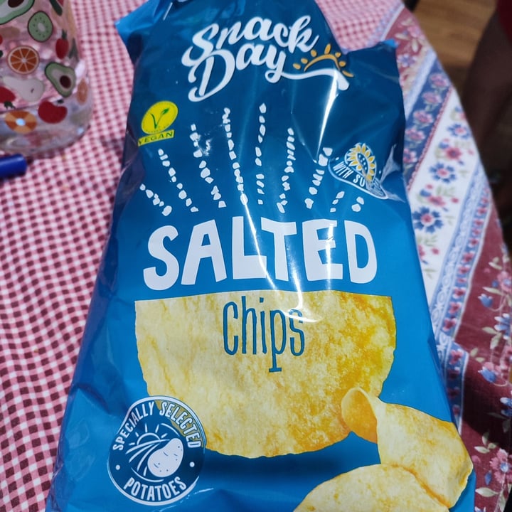Snack Day Salted chips Review | abillion