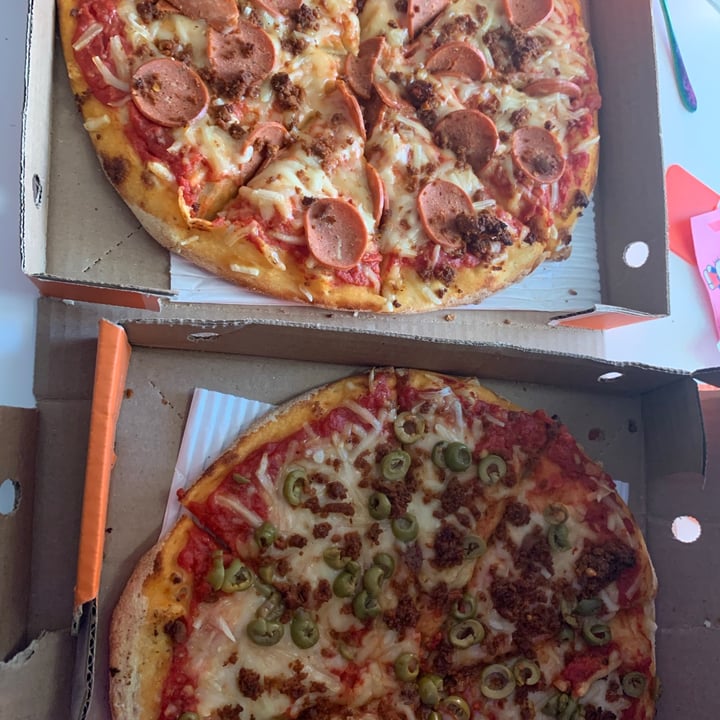 Pizza Pizza Lindsay, Kawartha Lakes, Canada Regular crust dairy free ...