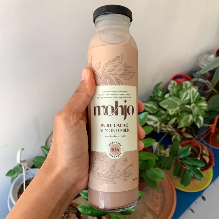 Mohjo Pure Cacao almond milk Review | abillion
