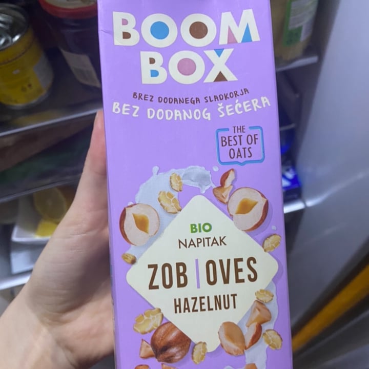 BOOM BOX Oat and hazelnut milk Review | abillion