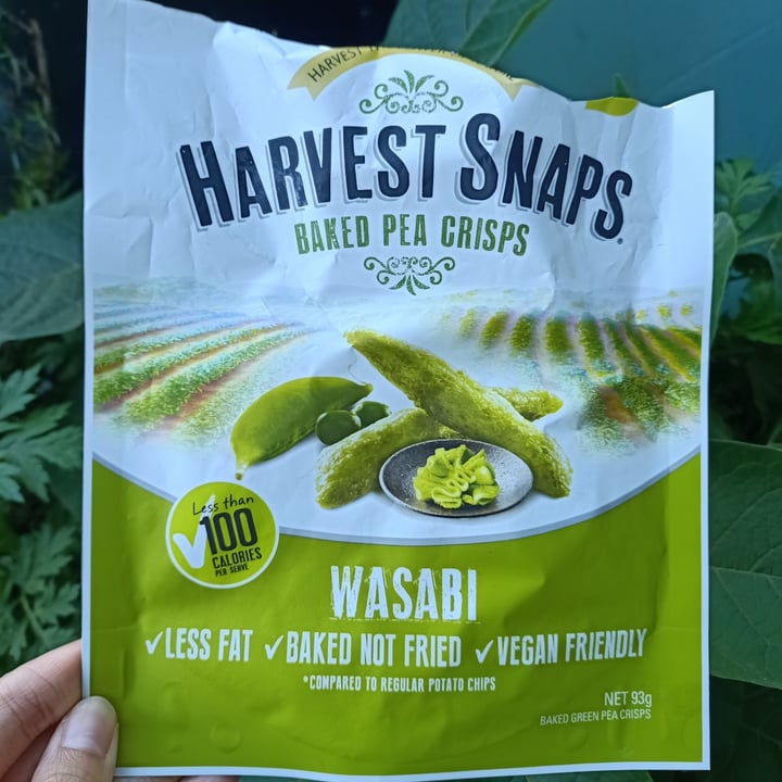 Harvest Snaps Baked Pea Crisps Wasabi Flavour Review | abillion