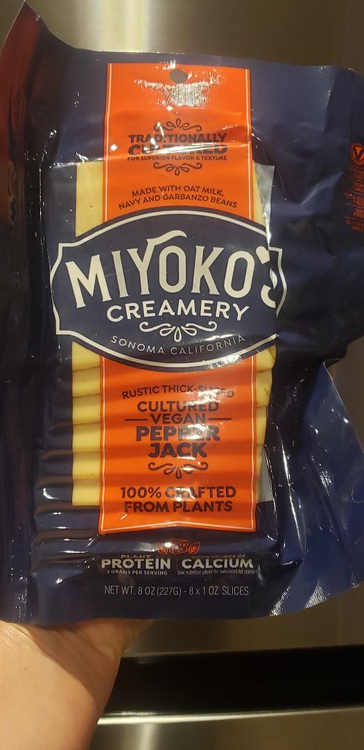 Miyoko's Creamery Cultured Vegan Pepper Jack Block Review | abillion