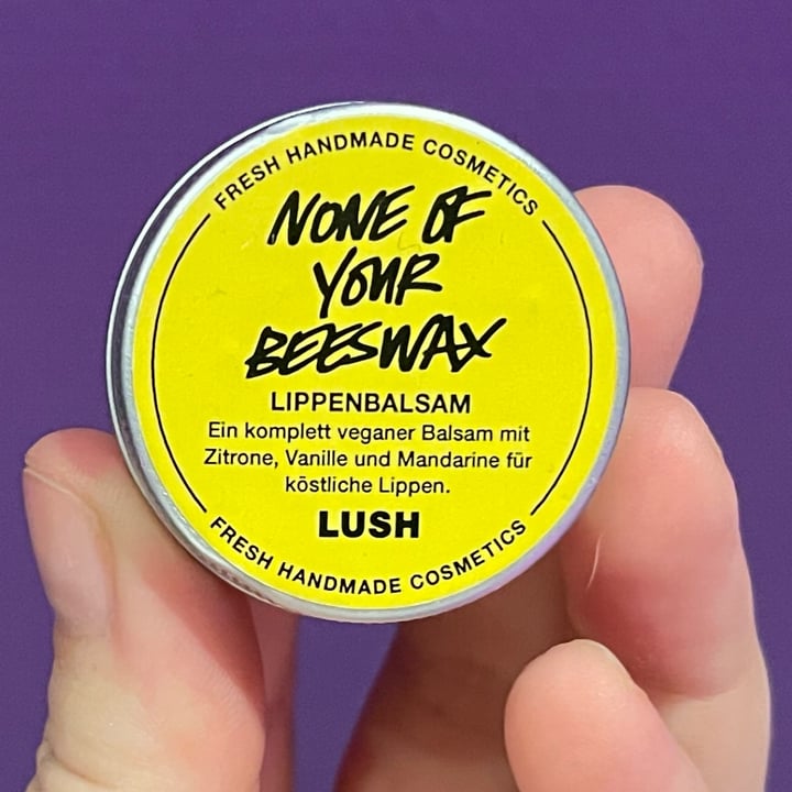 Lush Fresh Handmade Cosmetics None Of Your Beesway Balsamo Labbra